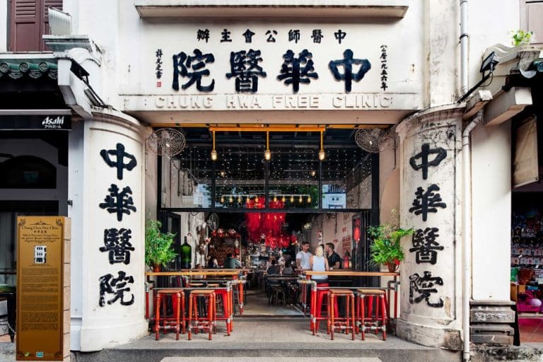 7 Paw-Some Pet-Friendly Cafes And Restaurants To Explore With Your Pets ...